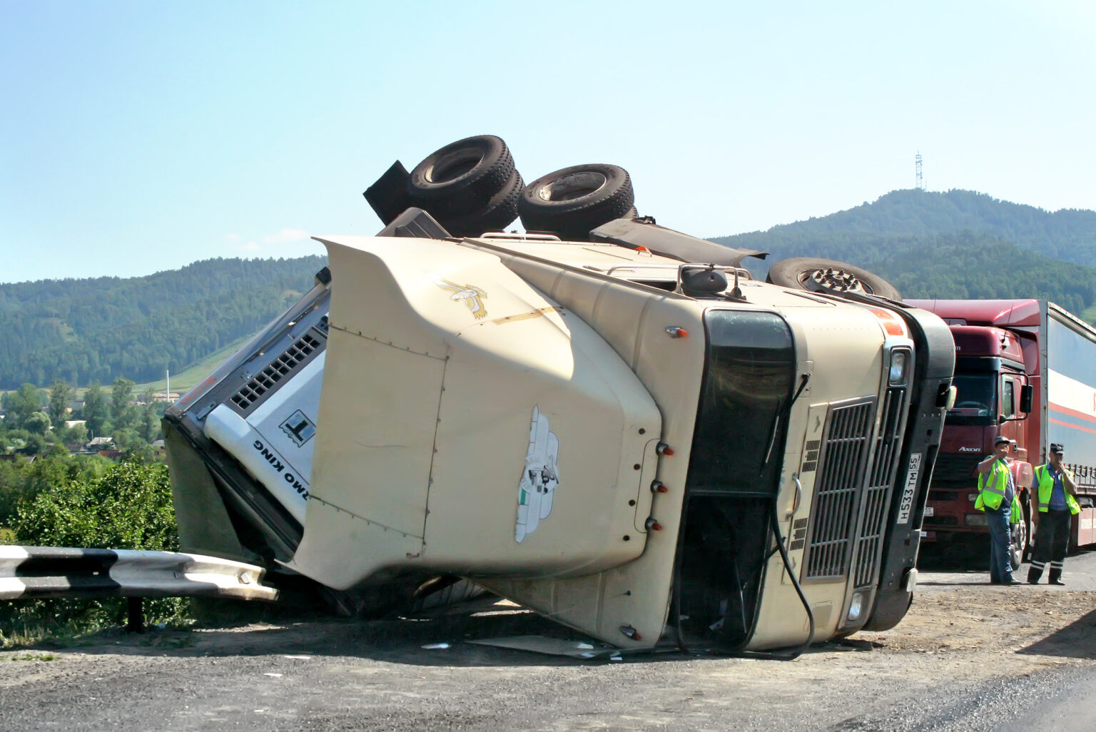 How Long Does It Take to Settle an 18-Wheeler Accident Case? - Roach ...